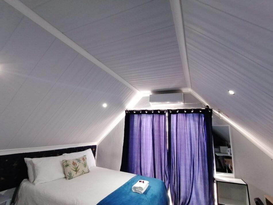 Moon Loft » Phomolo Guest House